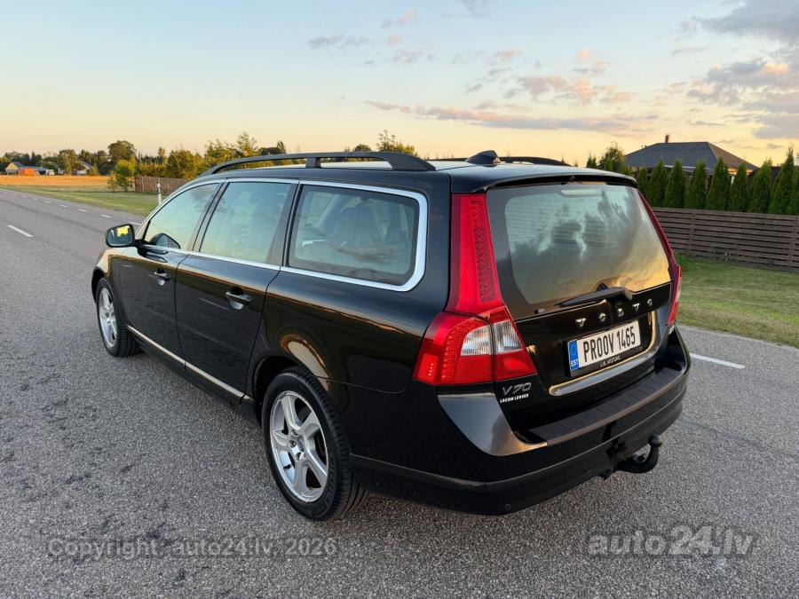 Melns Volvo V70 2012 Tallina, ar dzinēja tilpumu 2.00 L un nobraukumu 222 tūkst. km par 7990 €, foto 5 vietnē AUTOMOTO.COM.LV