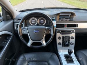 Melns Volvo V70 2012 Tallina, ar dzinēja tilpumu 2.00 L un nobraukumu 222 tūkst. km par 7990 €, foto 6 vietnē AUTOMOTO.COM.LV