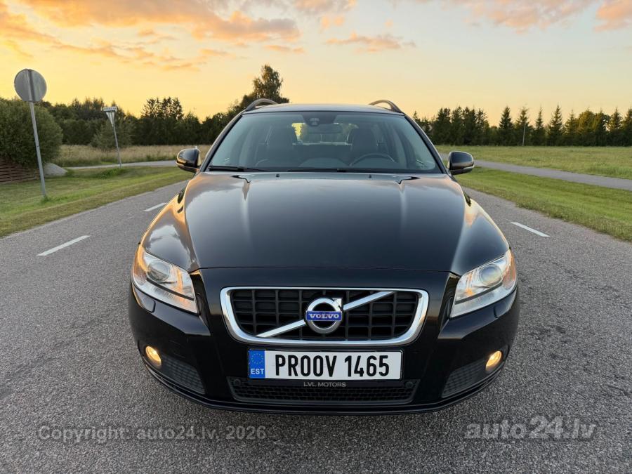 Melns Volvo V70 2012 Tallina, ar dzinēja tilpumu 2.00 L un nobraukumu 222 tūkst. km par 7990 €, foto 9 vietnē AUTOMOTO.COM.LV