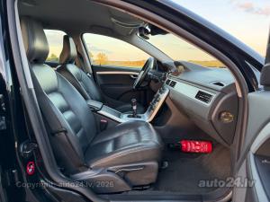 Melns Volvo V70 2012 Tallina, ar dzinēja tilpumu 2.00 L un nobraukumu 222 tūkst. km par 7990 €, foto 13 vietnē AUTOMOTO.COM.LV