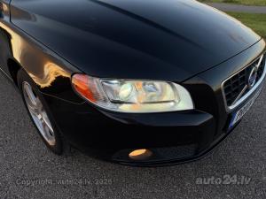 Melns Volvo V70 2012 Tallina, ar dzinēja tilpumu 2.00 L un nobraukumu 222 tūkst. km par 7990 €, foto 19 vietnē AUTOMOTO.COM.LV