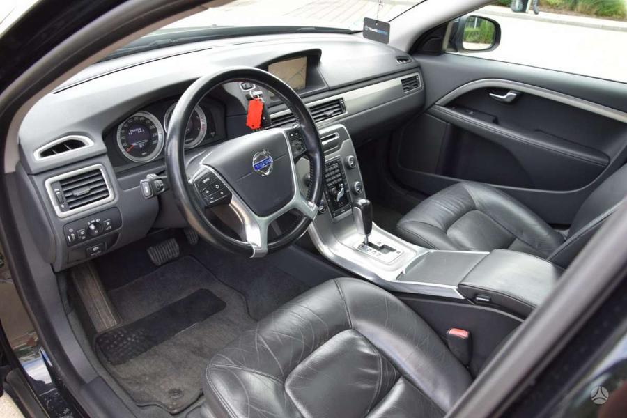 Melns Volvo V70 2012 Viļņa, ar dzinēja tilpumu 1.98 L un nobraukumu 290 tūkst. km par 5950 €, foto 16 vietnē AUTOMOTO.COM.LV