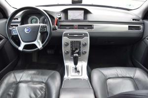 Melns Volvo V70 2012 Viļņa, ar dzinēja tilpumu 1.98 L un nobraukumu 290 tūkst. km par 5950 €, foto 17 vietnē AUTOMOTO.COM.LV