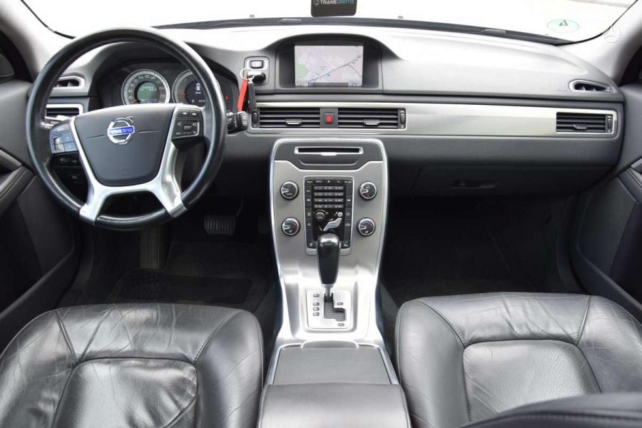Melns Volvo V70 2012 Viļņa, ar dzinēja tilpumu 1.98 L un nobraukumu 290 tūkst. km par 5950 €, foto 17 vietnē AUTOMOTO.COM.LV