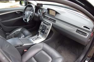 Melns Volvo V70 2012 Viļņa, ar dzinēja tilpumu 1.98 L un nobraukumu 290 tūkst. km par 5950 €, foto 18 vietnē AUTOMOTO.COM.LV