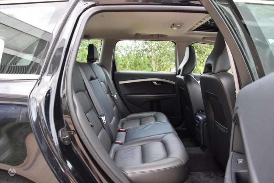 Melns Volvo V70 2012 Viļņa, ar dzinēja tilpumu 1.98 L un nobraukumu 290 tūkst. km par 5950 €, foto 20 vietnē AUTOMOTO.COM.LV