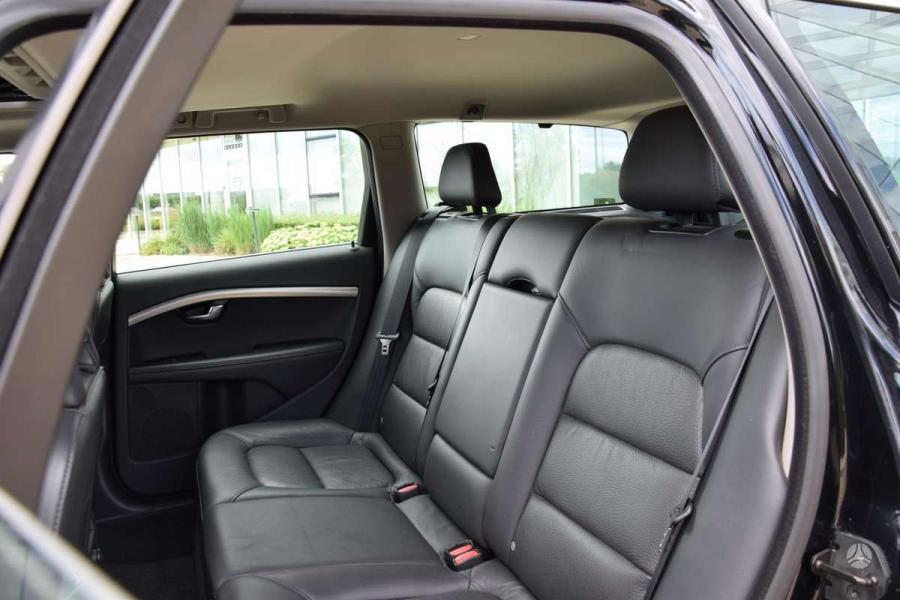 Melns Volvo V70 2012 Viļņa, ar dzinēja tilpumu 1.98 L un nobraukumu 290 tūkst. km par 5950 €, foto 22 vietnē AUTOMOTO.COM.LV