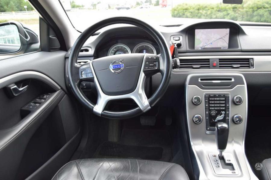 Melns Volvo V70 2012 Viļņa, ar dzinēja tilpumu 1.98 L un nobraukumu 290 tūkst. km par 5950 €, foto 23 vietnē AUTOMOTO.COM.LV