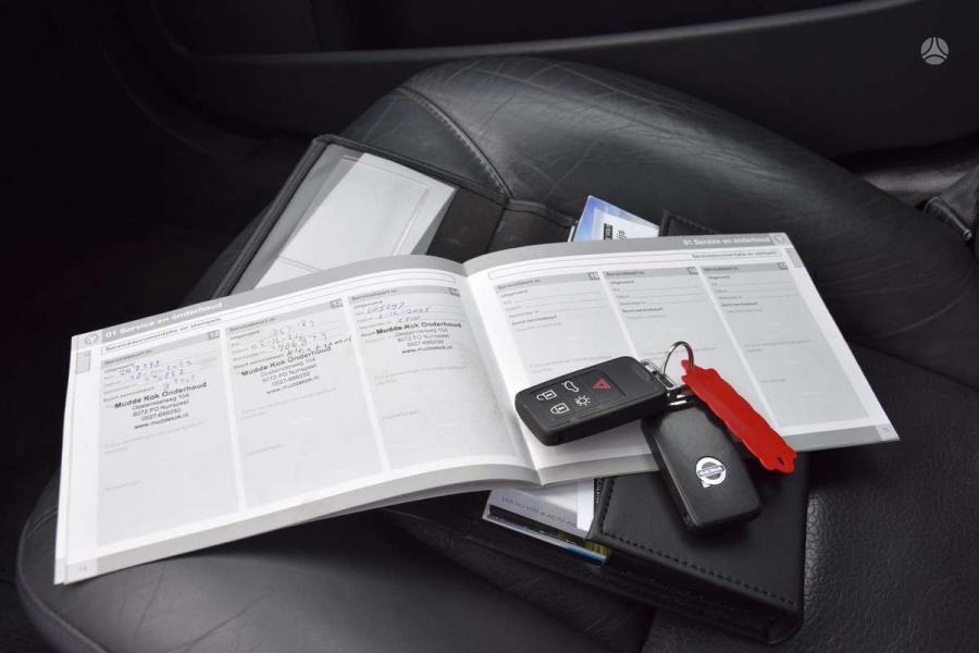 Melns Volvo V70 2012 Viļņa, ar dzinēja tilpumu 1.98 L un nobraukumu 290 tūkst. km par 5950 €, foto 26 vietnē AUTOMOTO.COM.LV