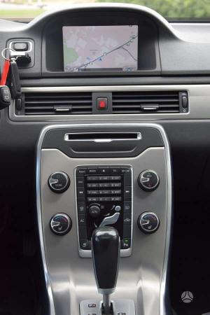 Melns Volvo V70 2012 Viļņa, ar dzinēja tilpumu 1.98 L un nobraukumu 290 tūkst. km par 5950 €, foto 30 vietnē AUTOMOTO.COM.LV
