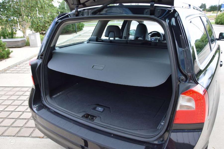 Melns Volvo V70 2012 Viļņa, ar dzinēja tilpumu 1.98 L un nobraukumu 290 tūkst. km par 5950 €, foto 34 vietnē AUTOMOTO.COM.LV