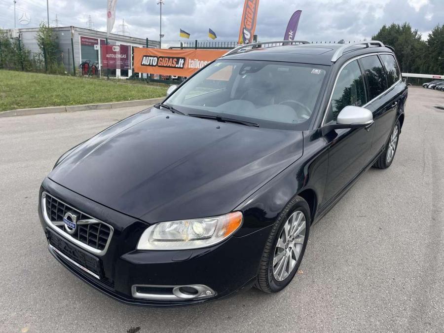 Black Volvo V70 2012 in Kaunas, with an engine capacity of 1.98 L and mileage of 287 thousand km for 5650 €, photo 1 on AUTOMOTO.COM.LV