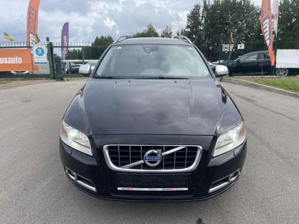 Black Volvo V70 2012 in Kaunas, with an engine capacity of 1.98 L and mileage of 287 thousand km for 5650 €, photo 3 on AUTOMOTO.COM.LV
