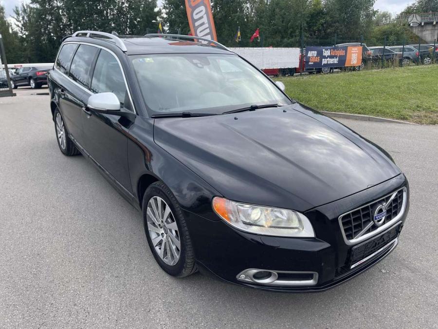 Black Volvo V70 2012 in Kaunas, with an engine capacity of 1.98 L and mileage of 287 thousand km for 5650 €, photo 5 on AUTOMOTO.COM.LV