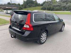 Black Volvo V70 2012 in Kaunas, with an engine capacity of 1.98 L and mileage of 287 thousand km for 5650 €, photo 11 on AUTOMOTO.COM.LV