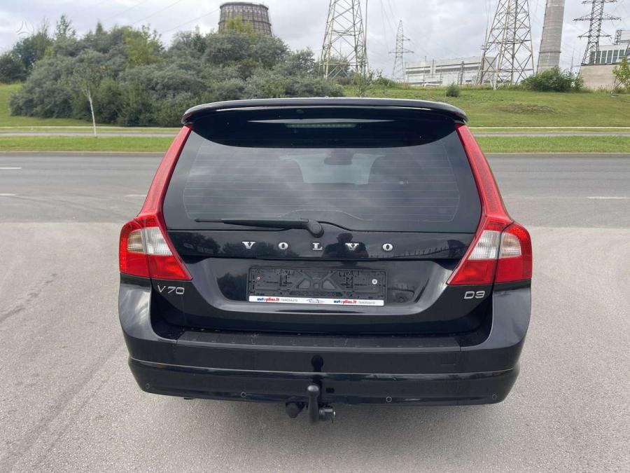 Black Volvo V70 2012 in Kaunas, with an engine capacity of 1.98 L and mileage of 287 thousand km for 5650 €, photo 12 on AUTOMOTO.COM.LV