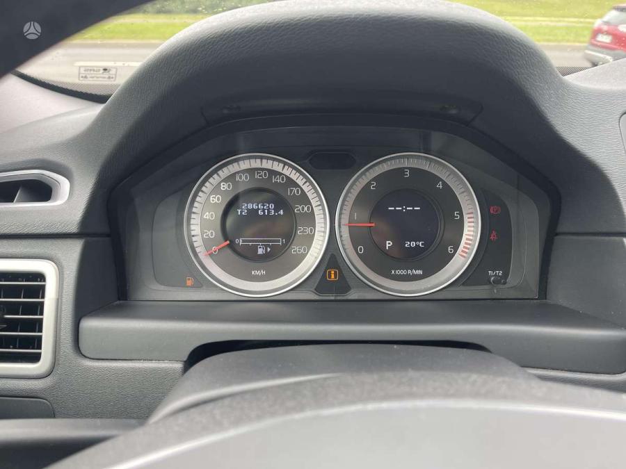 Black Volvo V70 2012 in Kaunas, with an engine capacity of 1.98 L and mileage of 287 thousand km for 5650 €, photo 20 on AUTOMOTO.COM.LV