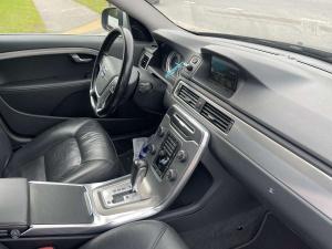 Black Volvo V70 2012 in Kaunas, with an engine capacity of 1.98 L and mileage of 287 thousand km for 5650 €, photo 28 on AUTOMOTO.COM.LV