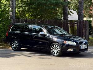 Melns Volvo V70 2012 Rīga, ar dzinēja tilpumu 2.00 L un nobraukumu 295 tūkst. km par 5750 €, foto 3 vietnē AUTOMOTO.COM.LV