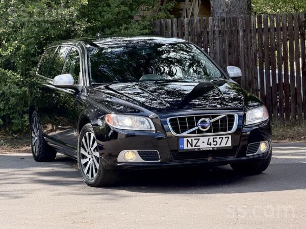 Черный Вольво В70 2012 в Рига, объемом двигателя 2.00 л и пробегом 295 тыс. км за 5750 €, фото 3 на AUTOMOTO.COM.LV