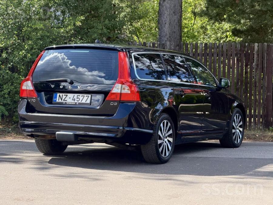 Melns Volvo V70 2012 Rīga, ar dzinēja tilpumu 2.00 L un nobraukumu 295 tūkst. km par 5750 €, foto 7 vietnē AUTOMOTO.COM.LV