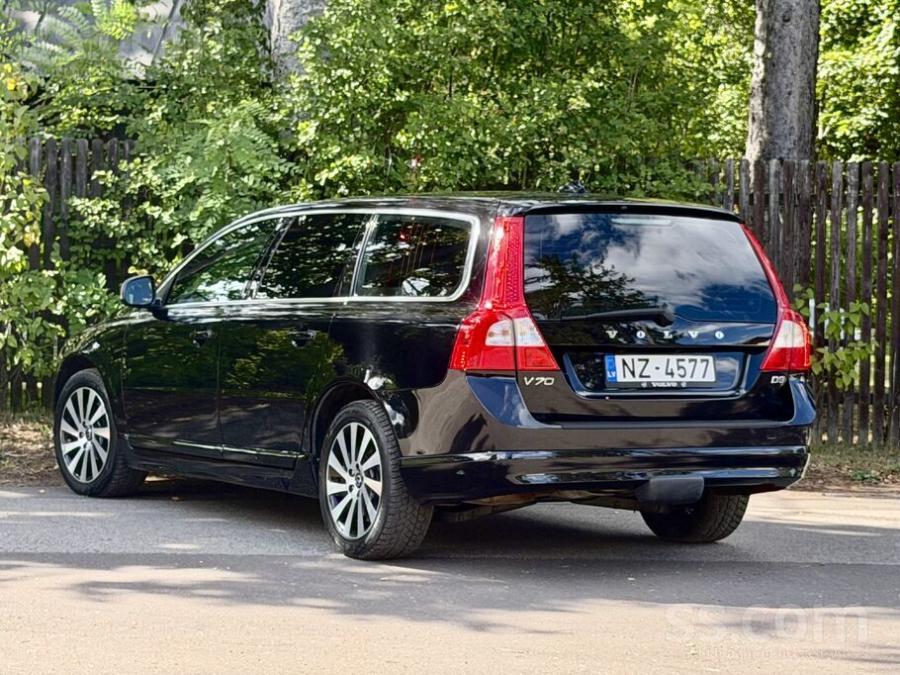 Melns Volvo V70 2012 Rīga, ar dzinēja tilpumu 2.00 L un nobraukumu 295 tūkst. km par 5750 €, foto 9 vietnē AUTOMOTO.COM.LV