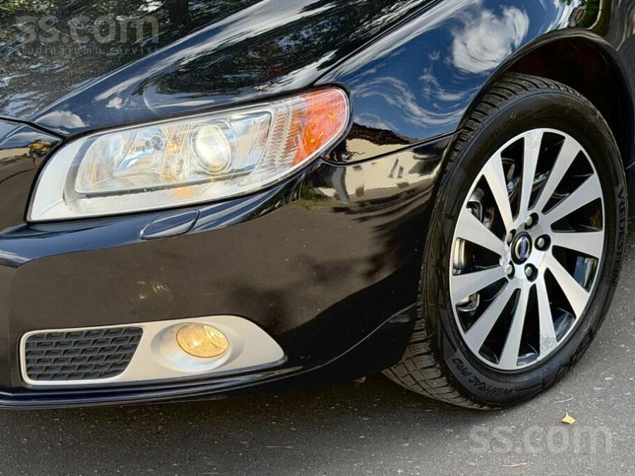 Melns Volvo V70 2012 Rīga, ar dzinēja tilpumu 2.00 L un nobraukumu 295 tūkst. km par 5750 €, foto 29 vietnē AUTOMOTO.COM.LV