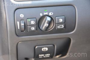 Melns Volvo V70 2012 Rīga, ar dzinēja tilpumu 2.00 L un nobraukumu 295 tūkst. km par 5750 €, foto 33 vietnē AUTOMOTO.COM.LV