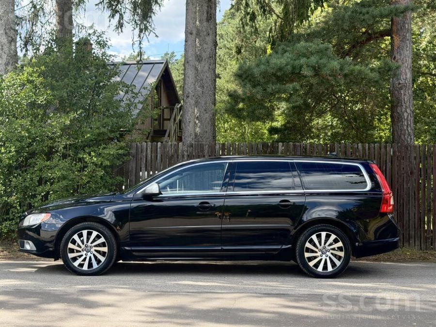 Melns Volvo V70 2012 Rīga, ar dzinēja tilpumu 2.00 L un nobraukumu 298 tūkst. km par 5499 €, foto 18 vietnē AUTOMOTO.COM.LV