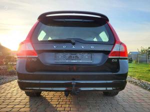 Black Volvo V70 2012 in Vilnius, with an engine capacity of 2.00 L and mileage of 292 thousand km for 5499 €, photo 7 on AUTOMOTO.COM.LV