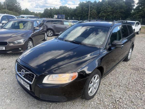 Melns Volvo V70 2012 Veru, ar dzinēja tilpumu 2.00 L un nobraukumu 537 tūkst. km par 2190 €, foto 1 vietnē AUTOMOTO.COM.LV