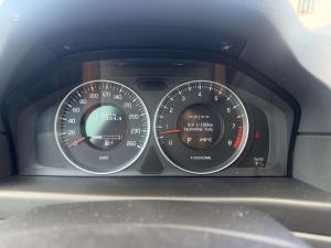 Melns Volvo V70 2012 Veru, ar dzinēja tilpumu 2.00 L un nobraukumu 537 tūkst. km par 2190 €, foto 8 vietnē AUTOMOTO.COM.LV