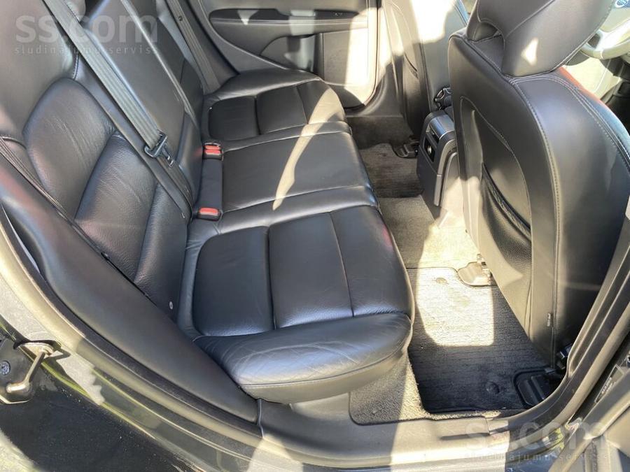 Melns Volvo V70 2012 Rēzekne, ar dzinēja tilpumu 2.00 L un nobraukumu 210 tūkst. km par 6800 €, foto 8 vietnē AUTOMOTO.COM.LV