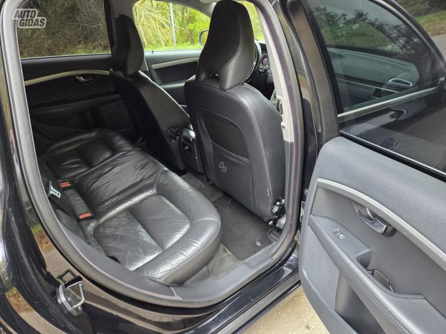 Melns Volvo V70 2012 Kauņa, ar dzinēja tilpumu 2.00 L un nobraukumu 275 tūkst. km par 6250 €, foto 13 vietnē AUTOMOTO.COM.LV