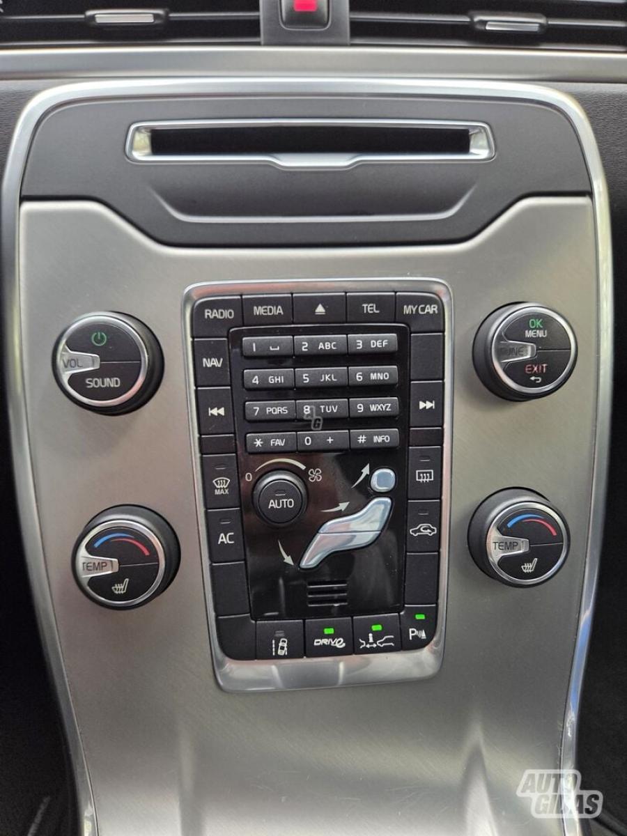 Melns Volvo V70 2012 Kauņa, ar dzinēja tilpumu 2.00 L un nobraukumu 275 tūkst. km par 6250 €, foto 18 vietnē AUTOMOTO.COM.LV