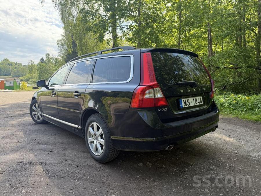 Черный Вольво В70 2013 в Даугавпилс, объемом двигателя 2.40 л и пробегом 273 тыс. км за 6500 €, фото 7 на AUTOMOTO.COM.LV
