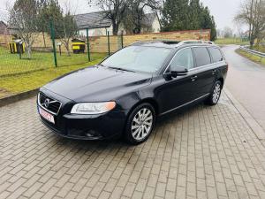 Black Volvo V70 2013 in Kursenai, with an engine capacity of 2.40 L and mileage of 296 thousand km for 6999 €, photo  on AUTOMOTO.COM.LV