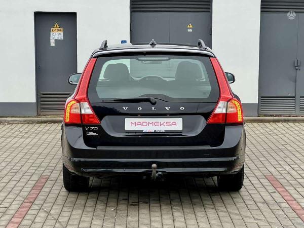 Black Volvo V70 2013 in Vilnius, with an engine capacity of 1.98 L and mileage of 310 thousand km for 5990 €, photo 8 on AUTOMOTO.COM.LV