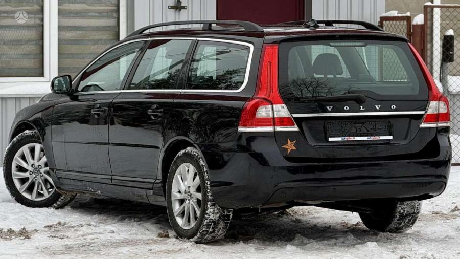 Black Volvo V70 2013 in Ukmerge, with an engine capacity of 1.98 L and mileage of 331 thousand km for 6750 €, photo 3 on AUTOMOTO.COM.LV