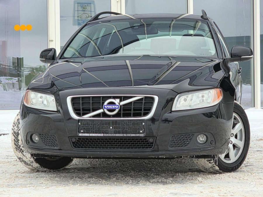 Melns Volvo V70 2013 Viļņa, ar dzinēja tilpumu 1.98 L un nobraukumu 263 tūkst. km par 6800 €, foto 4 vietnē AUTOMOTO.COM.LV