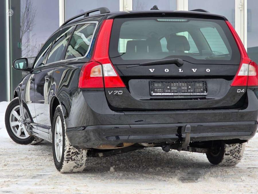 Melns Volvo V70 2013 Viļņa, ar dzinēja tilpumu 1.98 L un nobraukumu 263 tūkst. km par 6800 €, foto 5 vietnē AUTOMOTO.COM.LV