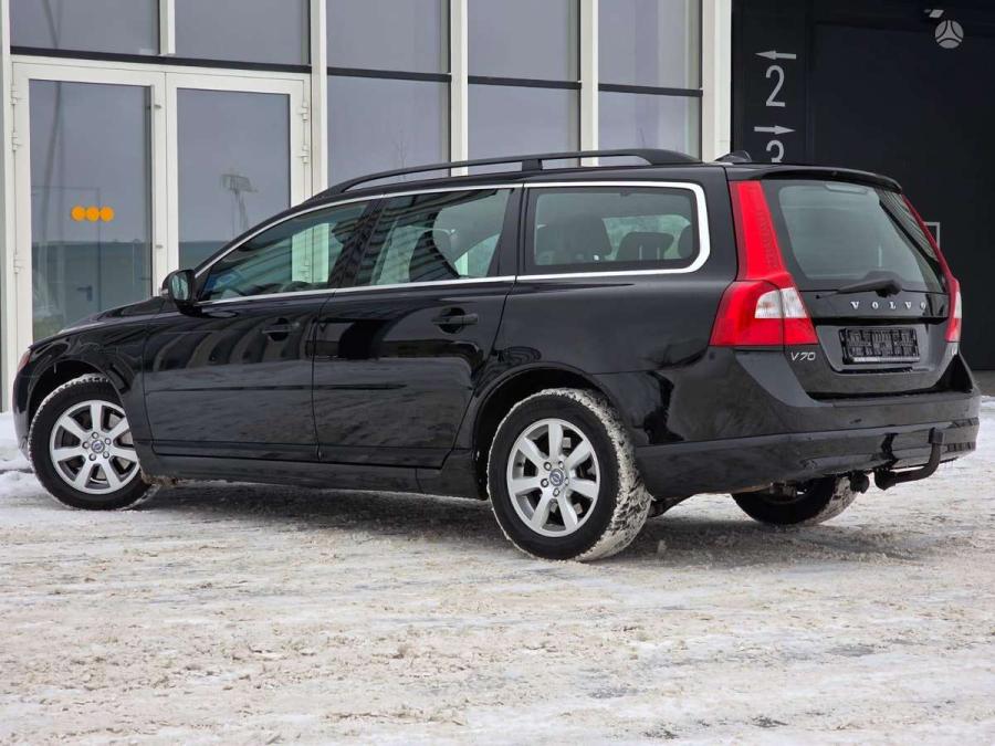 Melns Volvo V70 2013 Viļņa, ar dzinēja tilpumu 1.98 L un nobraukumu 263 tūkst. km par 6800 €, foto 6 vietnē AUTOMOTO.COM.LV