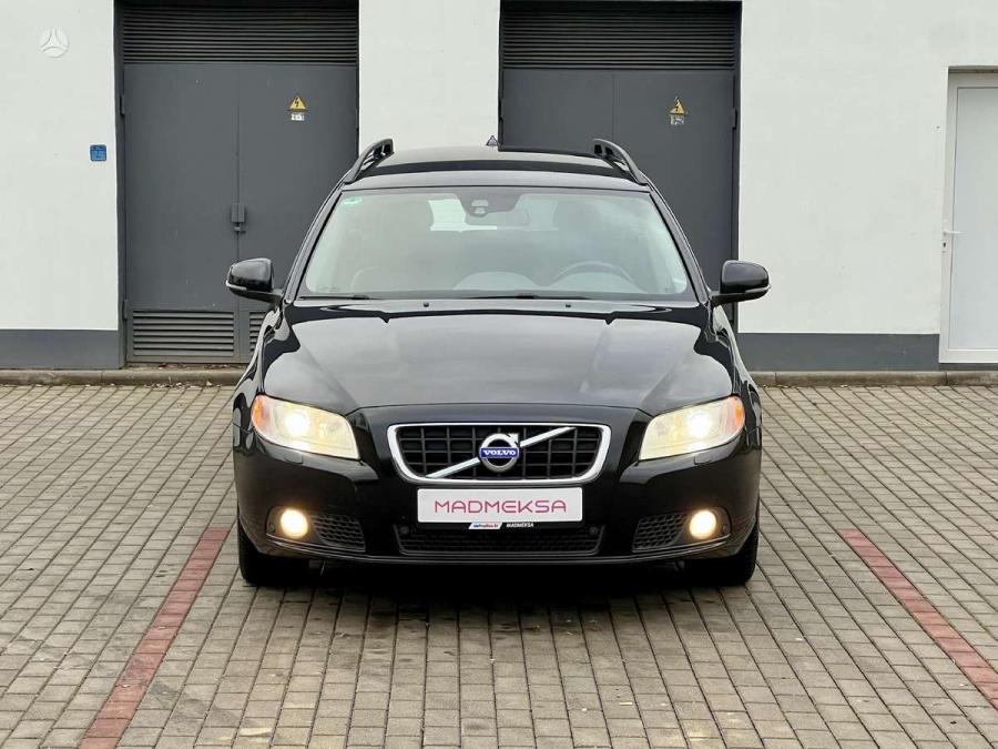Melns Volvo V70 2013 Viļņa, ar dzinēja tilpumu 1.98 L un nobraukumu 311 tūkst. km par 5990 €, foto 7 vietnē AUTOMOTO.COM.LV
