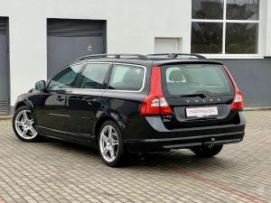 Melns Volvo V70 2013 Viļņa, ar dzinēja tilpumu 1.98 L un nobraukumu 311 tūkst. km par 5990 €, foto 14 vietnē AUTOMOTO.COM.LV