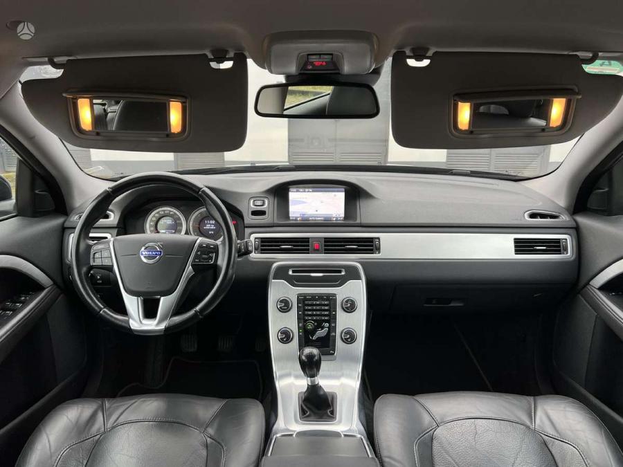Melns Volvo V70 2013 Viļņa, ar dzinēja tilpumu 1.98 L un nobraukumu 311 tūkst. km par 5990 €, foto 21 vietnē AUTOMOTO.COM.LV