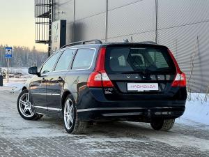 Black Volvo V70 2013 in Vilnius, with an engine capacity of 1.98 L and mileage of 311 thousand km for 5290 €, photo 2 on AUTOMOTO.COM.LV
