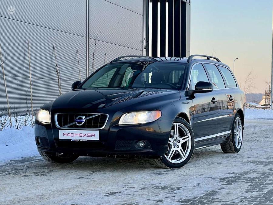 Black Volvo V70 2013 in Vilnius, with an engine capacity of 1.98 L and mileage of 311 thousand km for 5290 €, photo 3 on AUTOMOTO.COM.LV