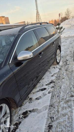 Black Volvo V70 2013 in Kaunas, with an engine capacity of 2.00 L and mileage of 287 thousand km for 6500 €, photo 5 on AUTOMOTO.COM.LV