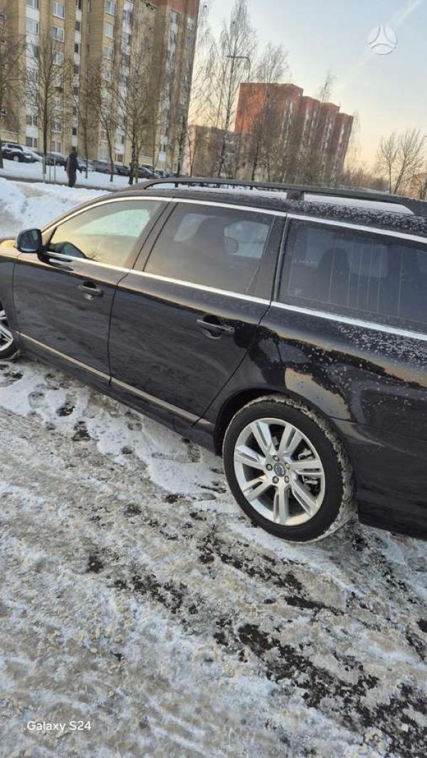 Black Volvo V70 2013 in Kaunas, with an engine capacity of 2.00 L and mileage of 287 thousand km for 6500 €, photo 6 on AUTOMOTO.COM.LV