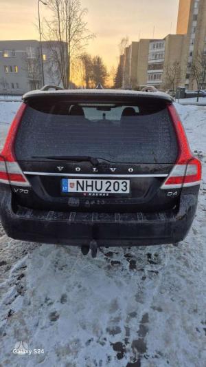 Black Volvo V70 2013 in Kaunas, with an engine capacity of 2.00 L and mileage of 287 thousand km for 6500 €, photo 8 on AUTOMOTO.COM.LV